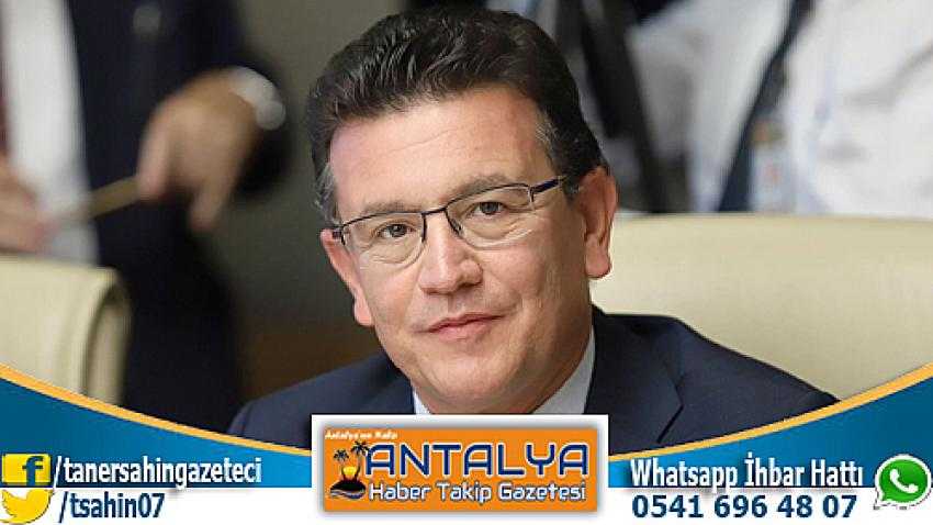 Atay Uslu Dünya Gazeteciler Günü’nü Kutladı haberi